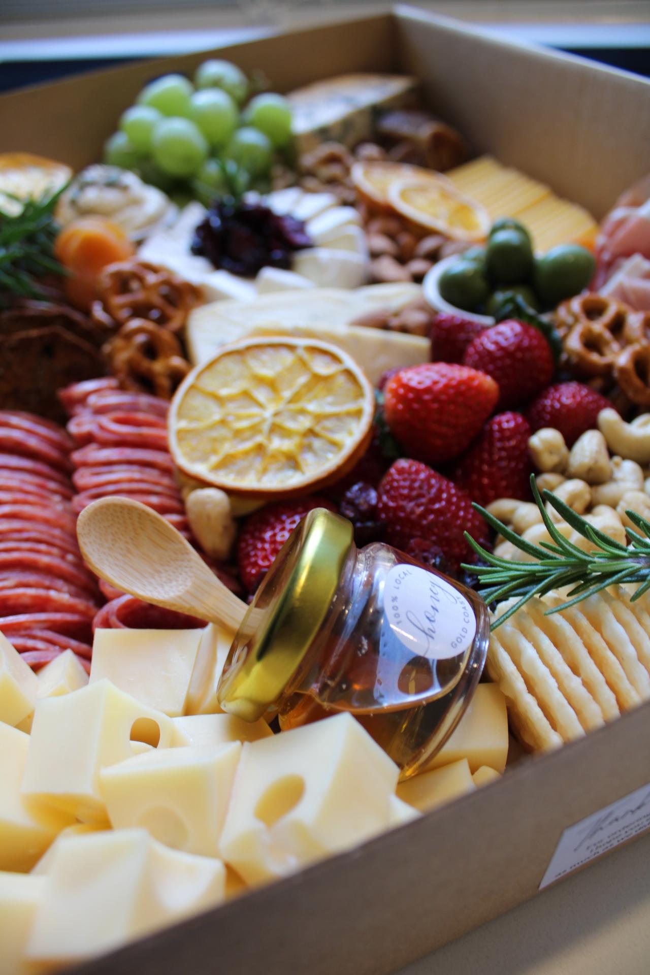 Bespoke Grazing Table and Cheese Platters – Cheese and Crackers GC