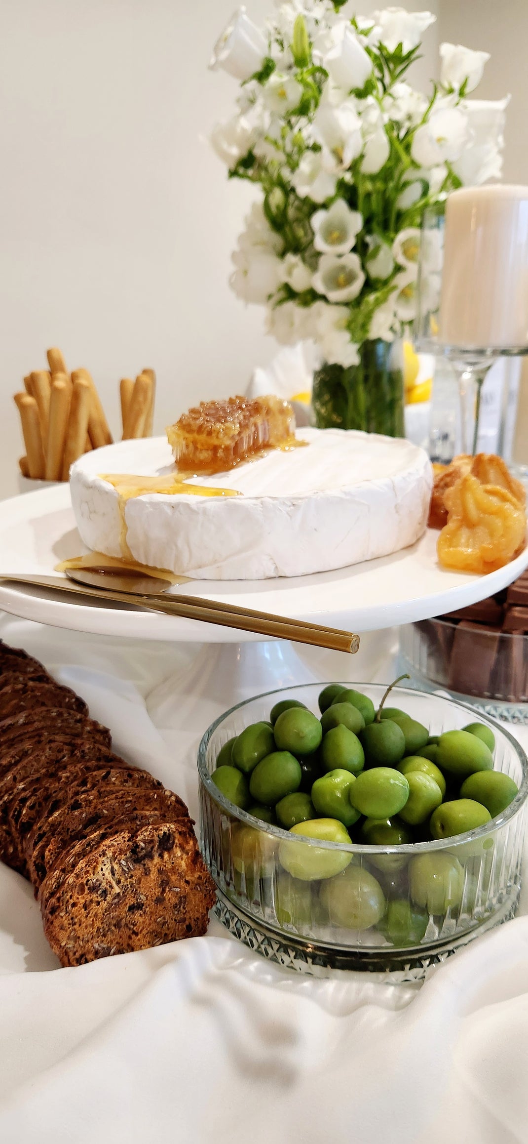 Tiered Signature Grazing Table – Cheese and Crackers GC
